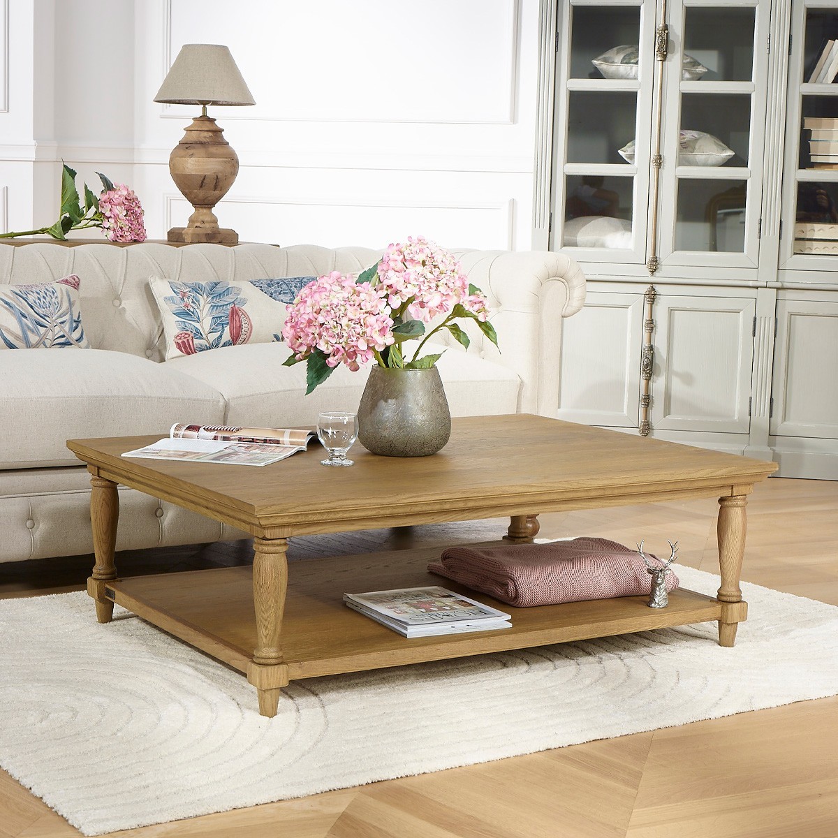 Table basse grande taille en bois massif, style romantique
